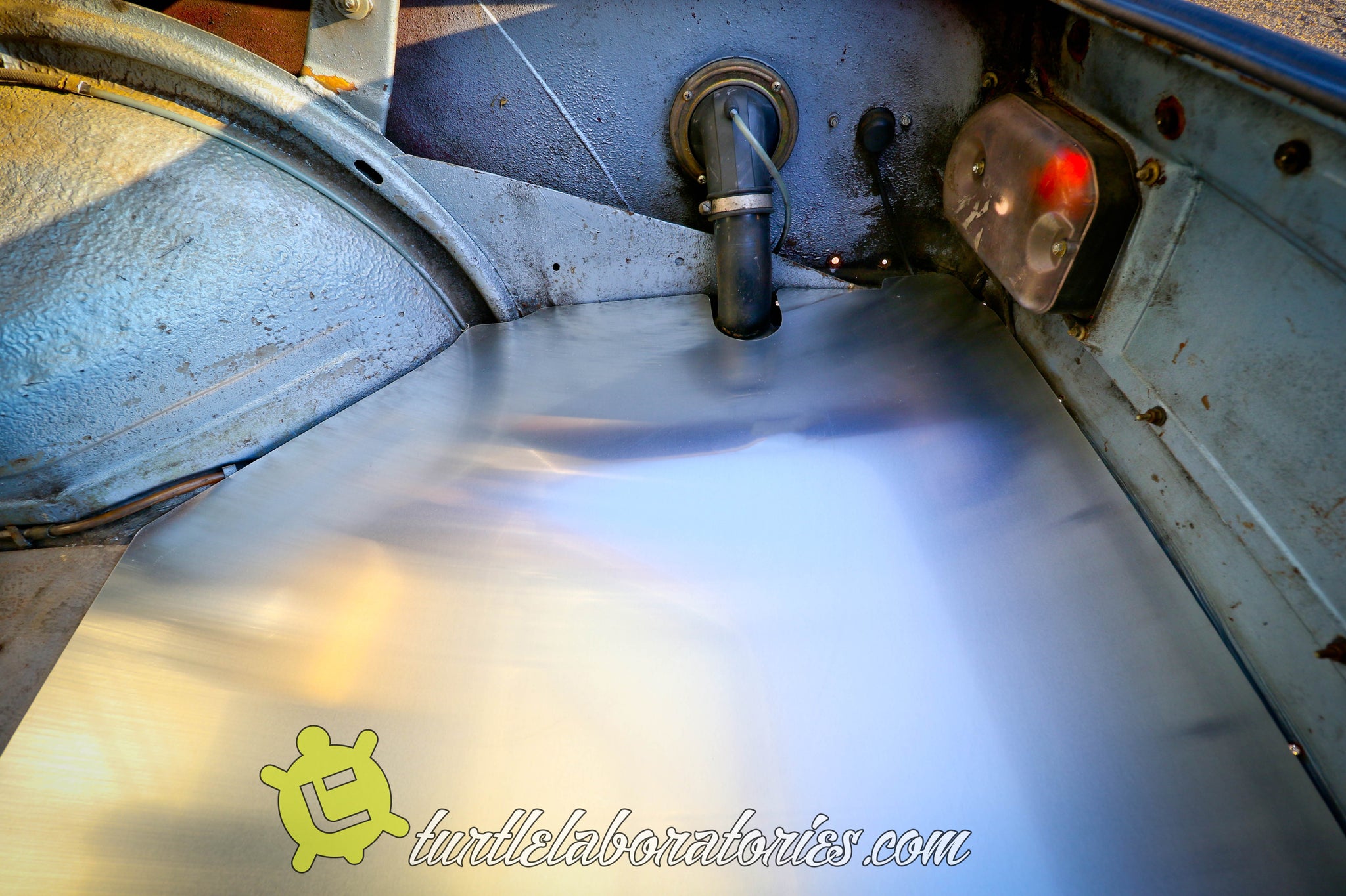 BMW 2002 Aluminum Trunk Panels – Turtle Laboratories