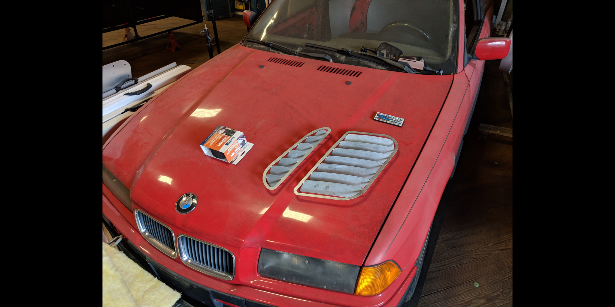 BMW E36 CSL-Inspired Hood Vents – Turtle Laboratories